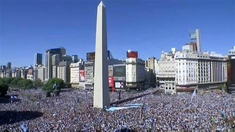 Una multitud copó el Obelisco para festejar el campeonato del Mundo