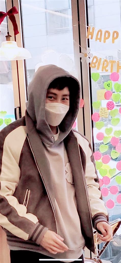 성운시립미술관 0322 셍탄일 on Twitter 하성운일병 생일을 명받았습니다 하성운이세상에태어나줘서고마워사랑해