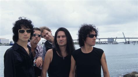 Bunbury abre la puerta al posible y último regreso de Héroes del