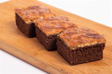 Bolo de amendoim é opção saborosa para o lanche confira a receita