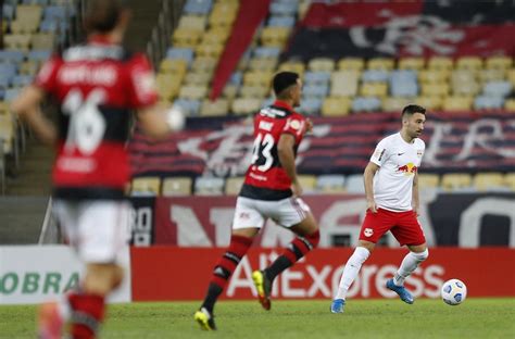 Tite convoca zagueiro do Red Bull Bragantino para sequência da Copa