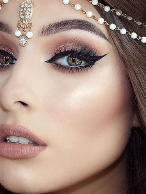 Cara Make Up Mata Orang Arab Saubhaya Makeup