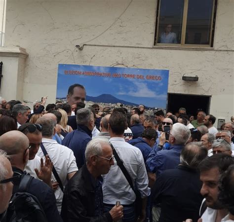 È Mennella il nuovo sindaco di Torre del Greco Battuto Borriello al