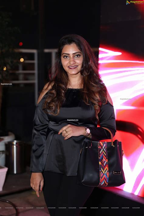 Ragalahari On Twitter Naveena Yata Makes Stylish Arrival At