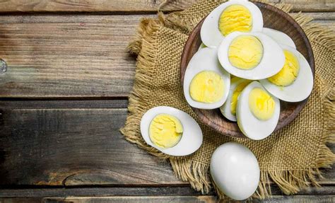 Huevos duros Cómo hacer la receta paso a paso Sazón de Mamá
