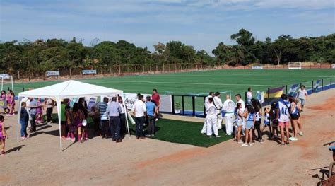 Herrera Ahuad Recorri Obras Viales Y La Cancha De Hockey En Iguaz