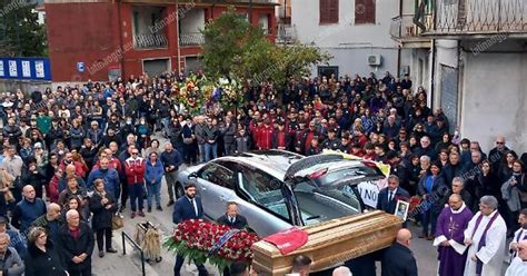 Omicidio di Suio comunità in lacrime per il funerale di Giovanni