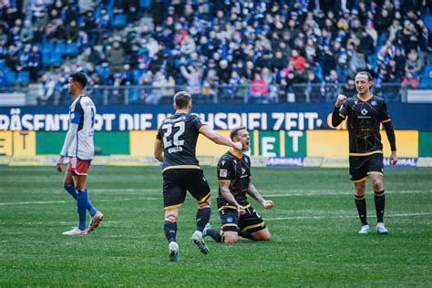 HSV Vergeigt Zweites Heimspiel In Folge Sieben Tore Spektakel Im