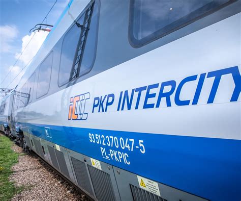 Majówka 2023 Zmiany w rozkładzie jazdy PKP Intercity Sprawdź czy