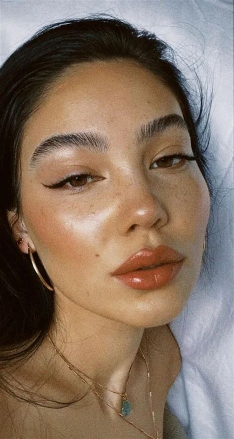 Cejas Perfectas Naturales Sin Maquillaje