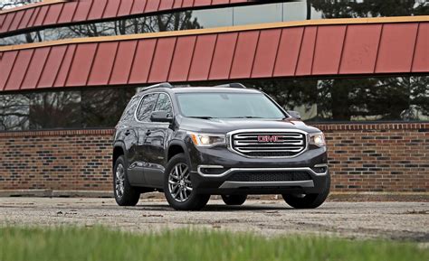 Gmc Acadia Reviews Gmc Acadia Price Photos And Specs Car And