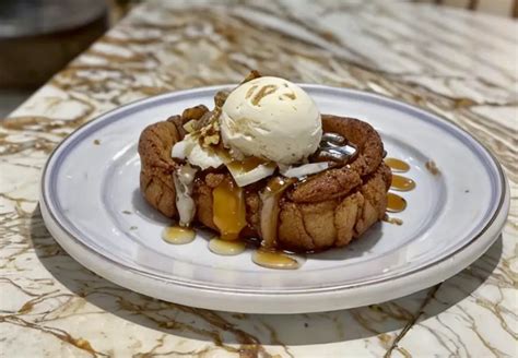 Pain Perdu aux Poires et Noisettes Recette Simple et Délicieuse Les