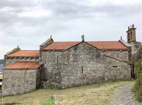 Parroquia y Cementerio de Santa María de Muxía en Muxía