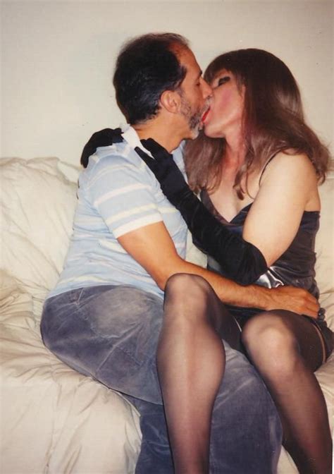 Crossdresser Kissing Telegraph