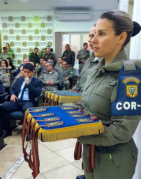 Presidente Diretor E Conselheira Da Asofbm Recebem Comenda Da