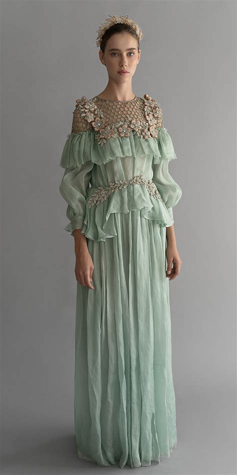 18 Green Wedding Dresses Emerald Sage Light Green Deer Pearl Flowers