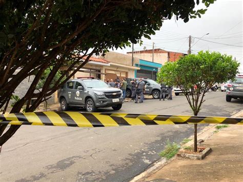 Adolescente De Anos Morto Ap S Trocar Tiros Pm Em Tentativa De