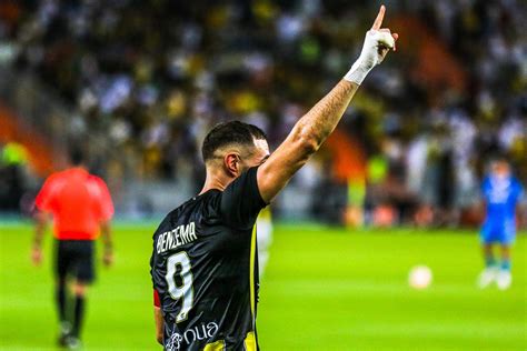 Arabie Saoudite Karim Benzema Le Ballon DOr Du Peuple Au Coeur De