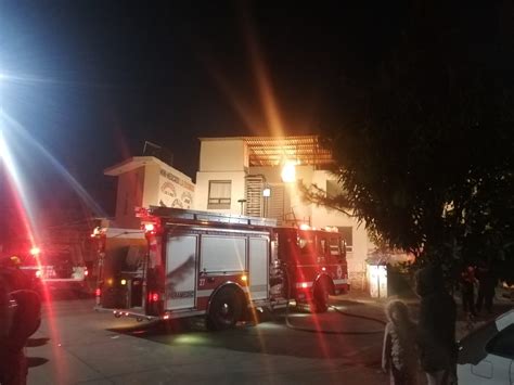 Explosión de tanque de gas provoca incendio en vivienda de Uruapan