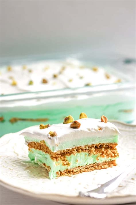 Pistachio Icebox Cake An Easy Pistachio Pudding Dessert Recipe