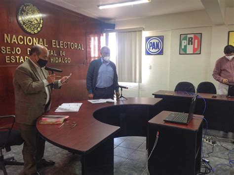 Toma Protesta Vocal Del Registro Federal De Electores En La 04 Junta