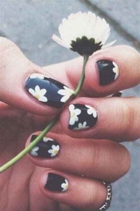 45 Easy Flower Nail Art Designs For Beginners 2508054 Weddbook