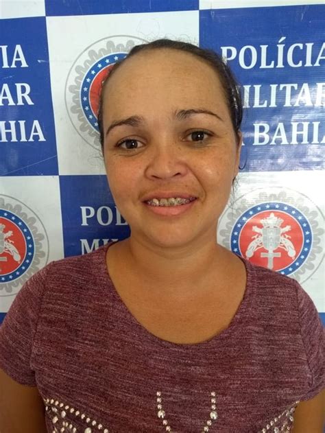 Mulher é presa por suspeita de tráfico de drogas após denúncia em Paulo