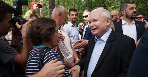 Wyraźna przewaga PiS Najnowszy sondaż Wydarzenia w INTERIA PL
