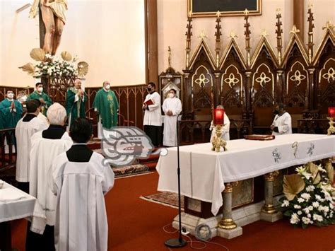 Monseñor Carlos Patrón Wong oficia su primera misa como arzobispo de