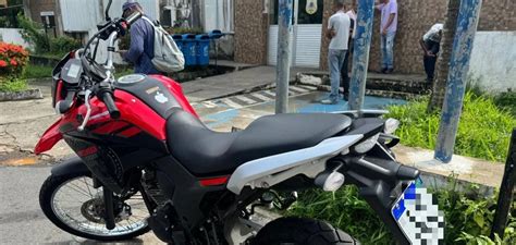 Moto roubada é recuperada pela PM na Av San Martin