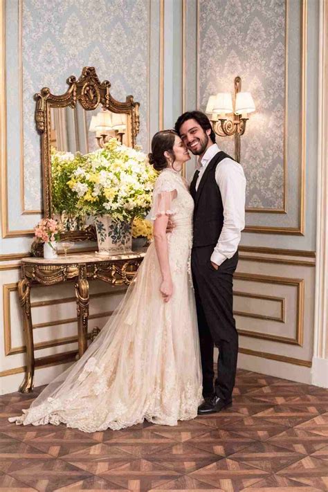 O vestido de noiva retrô de Agatha Moreira em Orgulho e Paixão Ana