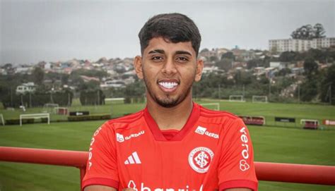 Palmeiras surpreende e crava a contratação de novo atacante