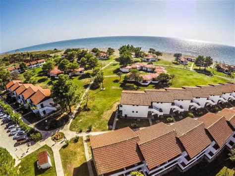 ДАН Nudisti u Ulcinju protivzakonito fotografisani na plaži