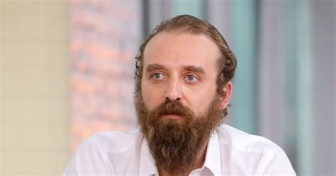Wojciech Mecwaldowski Unika życia w świetle fleszy Świat Seriali w