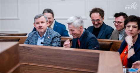 CIX nadzwyczajna sesja Rady Miejskiej w Radomiu zdjęcia