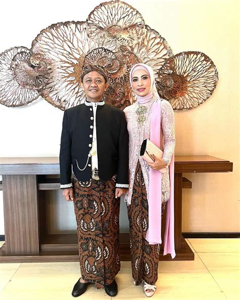 Ootd Istri Bahlil Lahadalia Elok Nan Bersahaja