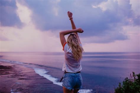 Zodiak Paling Hoki April Capricorn Merasa Damai