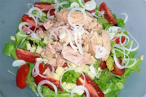 Salata Sa Tunjevinom