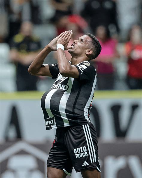 Jogo do desencanto no Atlético MG Hulk e Pedrinho voltam a marcar