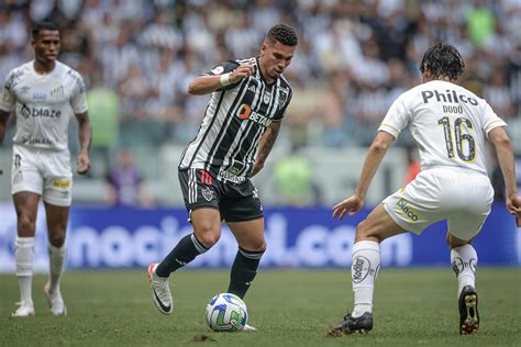 dois de Paulinho Atlético MG bate Santos em estreia da Arena MRV