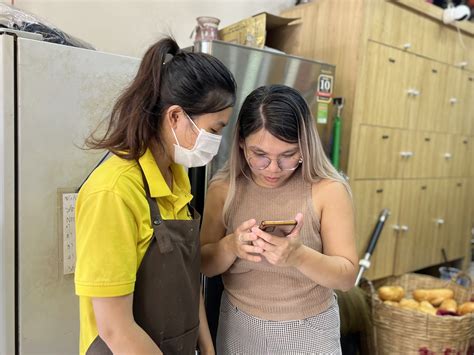 Tại sao là bánh mì Chim Chạy độc lạ ở TP HCM Chị chủ bỏ văn phòng