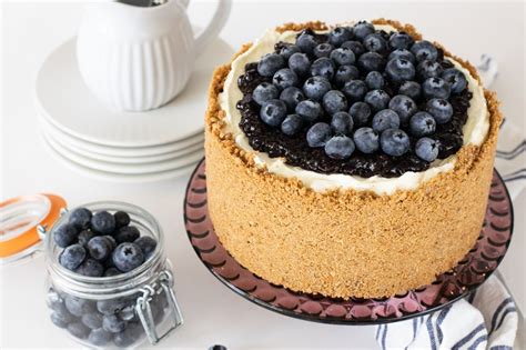 Tarta de queso con arándanos fácil de hacer fría sin horno