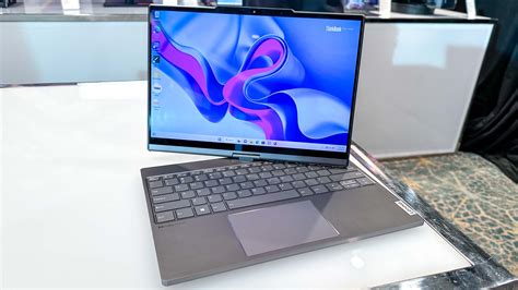Lenovo Thinkbook Plus Twist Combines Oled And Color E Ink Displays In