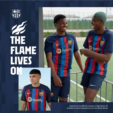 Le FC Barcelone dévoile son nouveau maillot domicile pour la saison