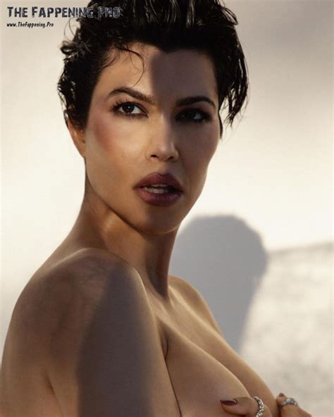 Kourtney Kardashian Nude In Vanity Fair Italy 4 Photos The Fappening
