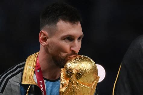 Coupe du monde 2022 Lionel Messi élu meilleur joueur du tournoi