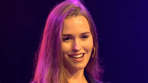 Laura M Ller Nackt Show Nun Zeigt Sie Wirklich Alles Intouch