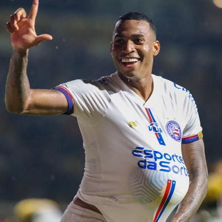 Bahia faz dois no fim vence o Criciúma e avança às oitavas da Copa do