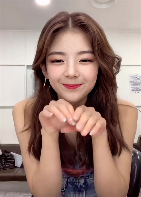 ˗ˏˋ Diet Pics ˎˊ˗ On Twitter 🤪😐😊😌 A Love So Beautiful Gorgeous Girls Lovely Princess Lia