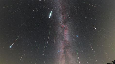 Destaque da NASA chuva de meteoros Perseidas é a foto astronômica do
